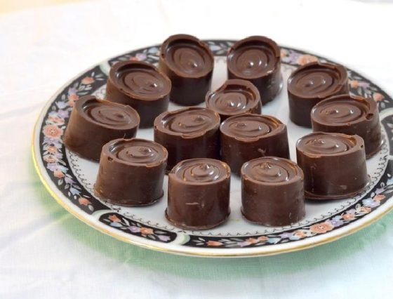 Bombones de cerezas verdes al marraschino y licor de menta